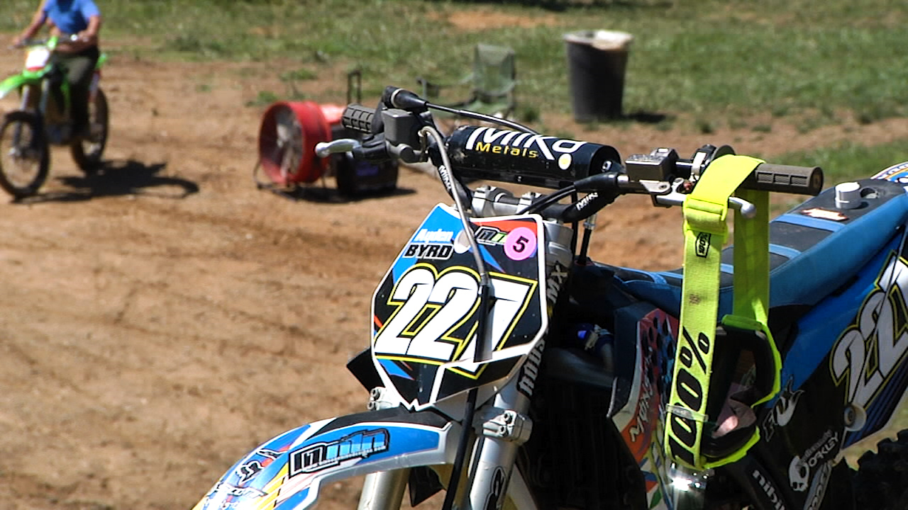 Hidden Valley Golf hosts all-ages motocross race - WOAY-TV