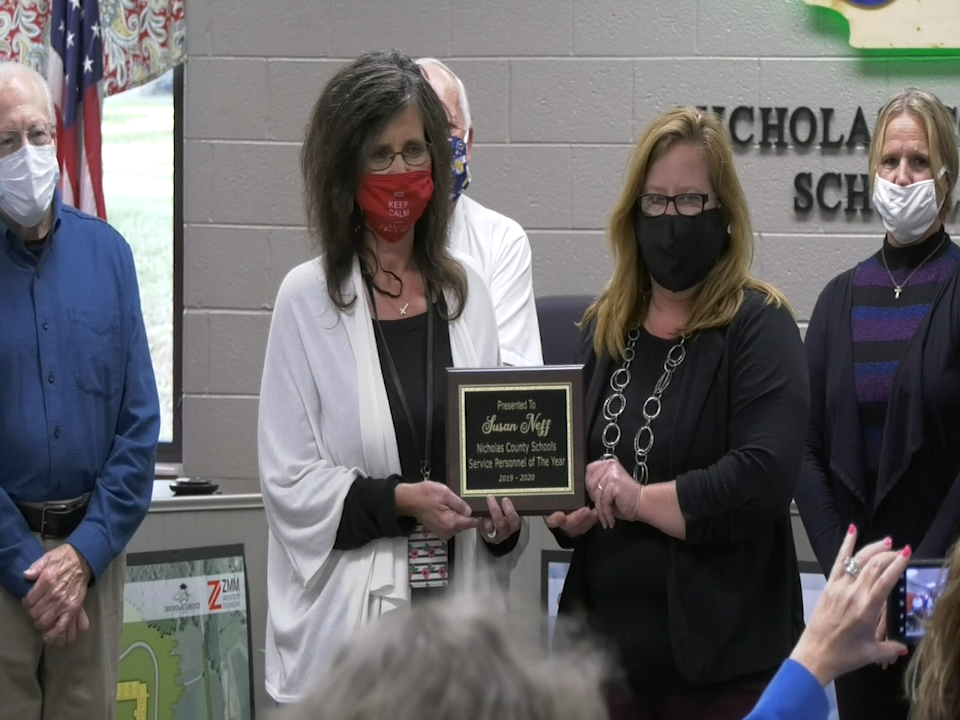 Susan Neff awarded Nicholas County Service Personnel of the Year - WOAY-TV