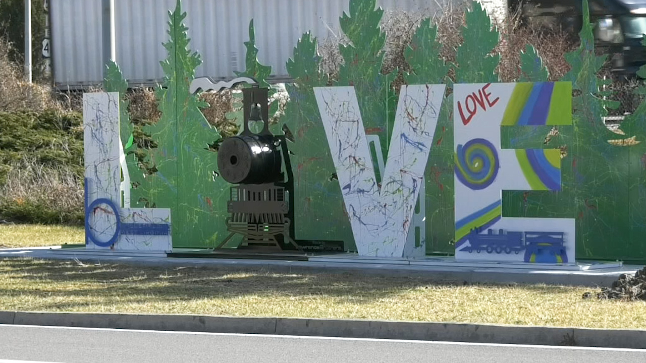 City of Bluefield receives new piece of metal artwork - WOAY-TV