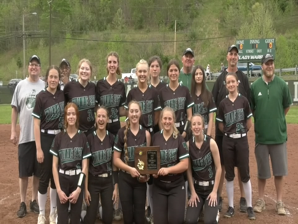 Lady Warriors defend softball sectional championship - WOAY-TV