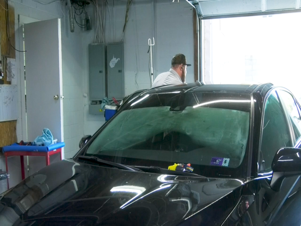 Chubby Guy Window Tinting celebrates eight years in business - WOAY-TV