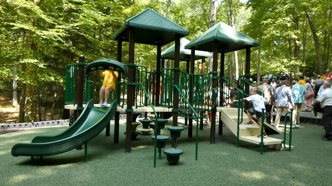 Playground in Grandview got a much-needed update - WOAY-TV