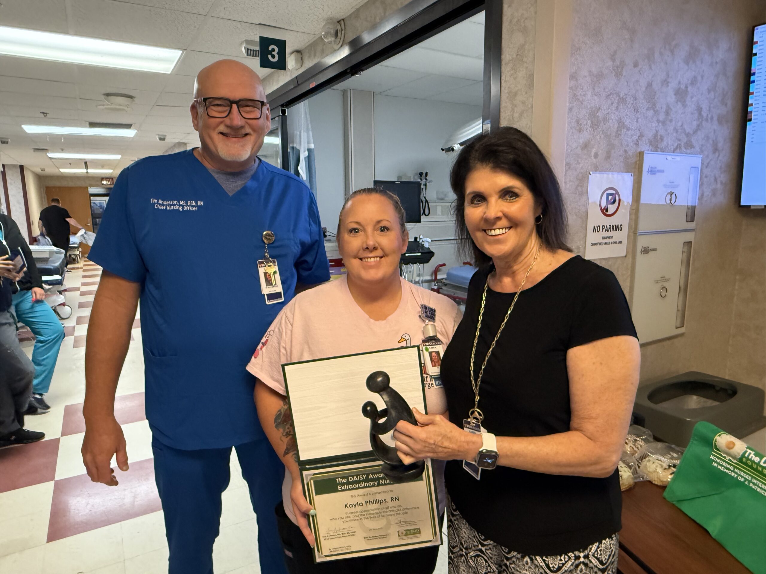 WVU Medicine PCH Emergency Nurse earns DAISY Award for Extraordinary ...
